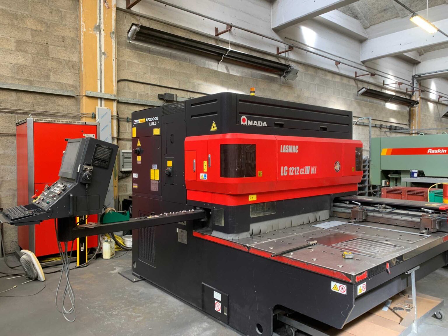 Nous nous appuyons sur un parc matériel fiable pour fabriquer des ...